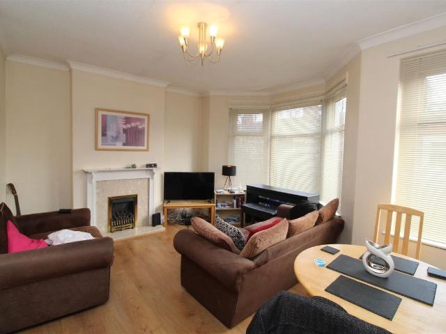 Soberton Avenue, Cardiff CF14, 2 bed flat to rent, £1,195 pcm | PrimeLocation