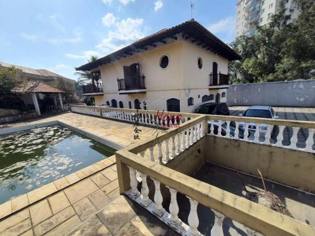 Sobradão c/ 4 suítes R$ 3.500.000,00 Vila Comercial