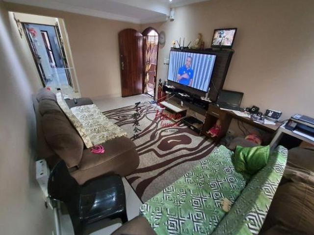 Sobradão com 300m² de área útil Jd Felicidade R$ 850 mil