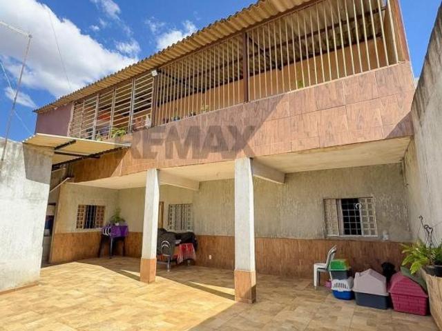 SOBRADDO COM 5 QUARTOS + KIT INDEPENDENTE NO RECANTO DAS EMAS/DF | EXCELENTE PARA MORAR OU INVESTIR!