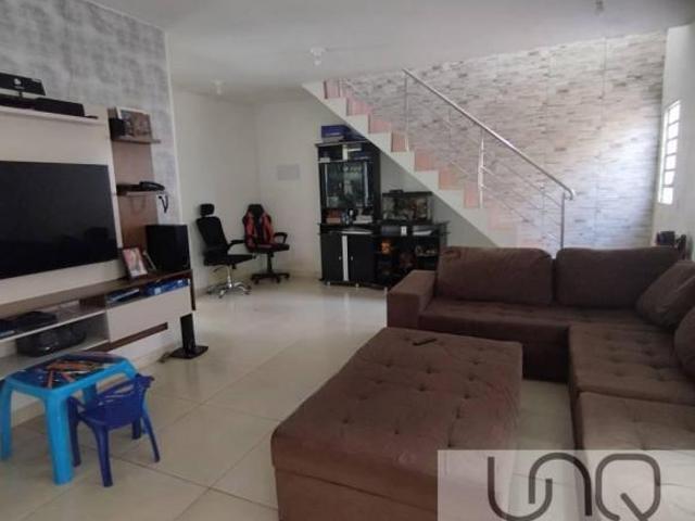 SOBRADINHO 2 CASA COM 3 QUARTOS