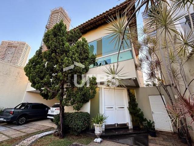 SOBRADO MARISTA 5 SUÍTES 473m²