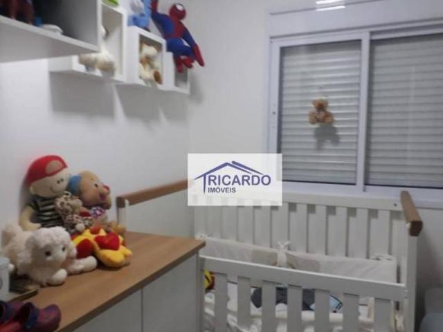 Sobrado mobiliado, 3 suítes, 8 vagas, Centro