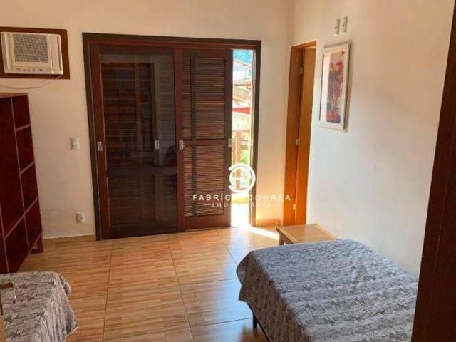 Sobrado mobiliado à venda em condomínio Ubatuba/sp