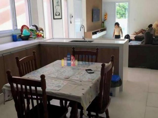 Imperdível Casa à Venda em Jandira SP, Bairro Chácaras do Peroba: 3 Quartos, 1 Suíte, 2 Salas, 2 Ban
