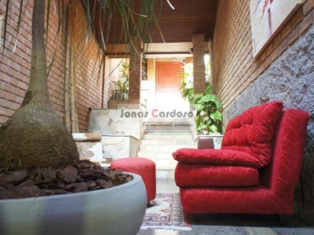 Sobrado mobiliado a Venda, Vila Suissa, 5 quartos,1 suíte com hidro, sala de TV, churrasqueira, pisc