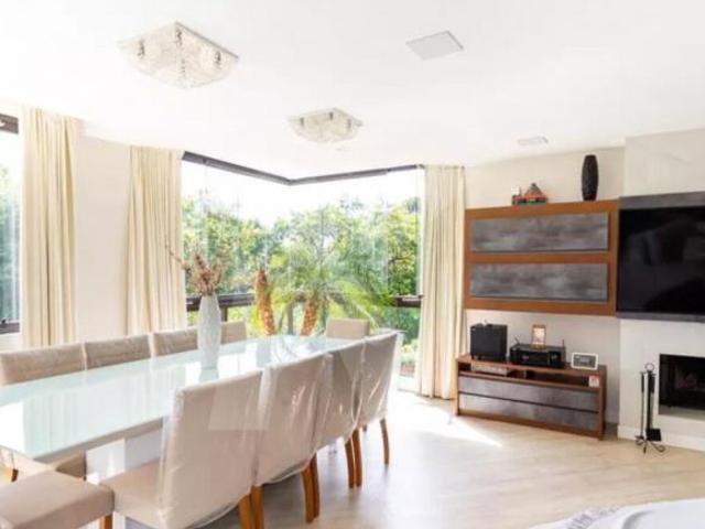 Sobrado mobiliado à venda, 3 Quartos, 6 Vagas, Barro Branco
