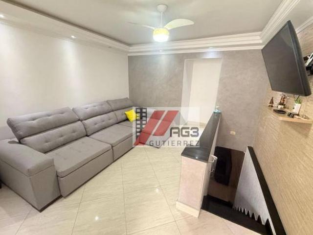 Sobrado mobiliado com 2 dormitórios, 2 banheiros, 2 vagas, piscina e área gourmet com churrasqueira