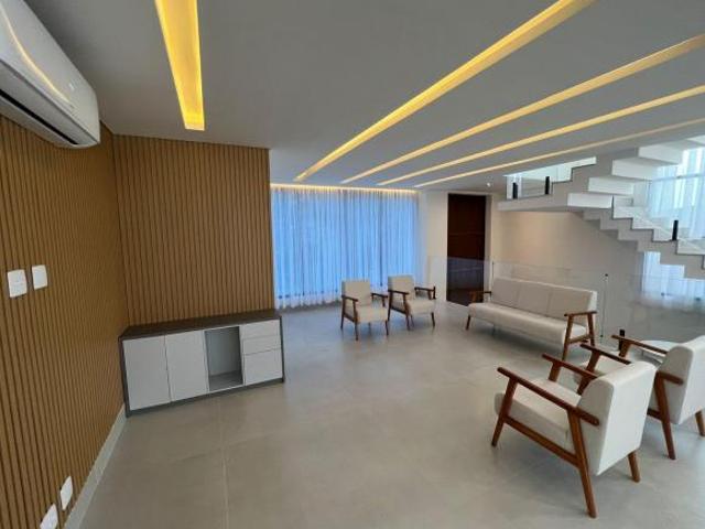 SOBRADO MOBILIADO COM 4 SUITES, 6 VAGAS, PISCINA NO PARQUE DOS PRINIPES
