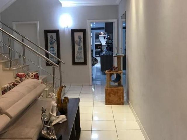 Sobrado mobiliado com closet | 04 Dorm, 02 Suítes – Canto do Forte