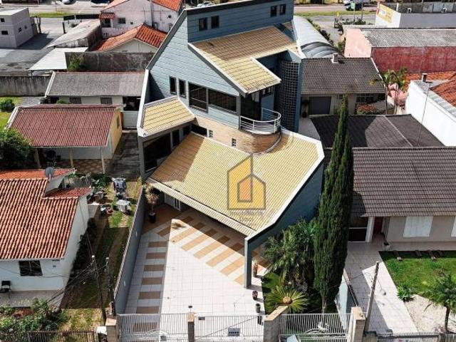 Sobrado Mobiliado de 03 Quartos com Suíte Master no Fazenda Velha em Araucária/PR A venda por R$2
