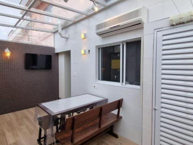 Sobrado mobiliado e decorado, com 2 suítes, no Maitinga