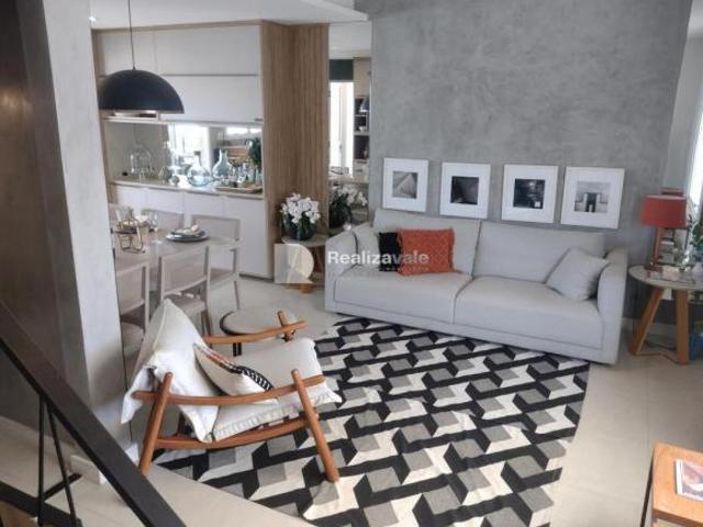 Sobrado MOBILIADO E DECORADO com 3 quartos 1 suite Residencial Amendoeiras