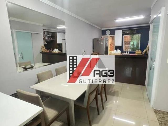 Sobrado mobiliado em condomínio fechado com 2 suítes, 2 vagas e área gourmet na Vila Guilherme