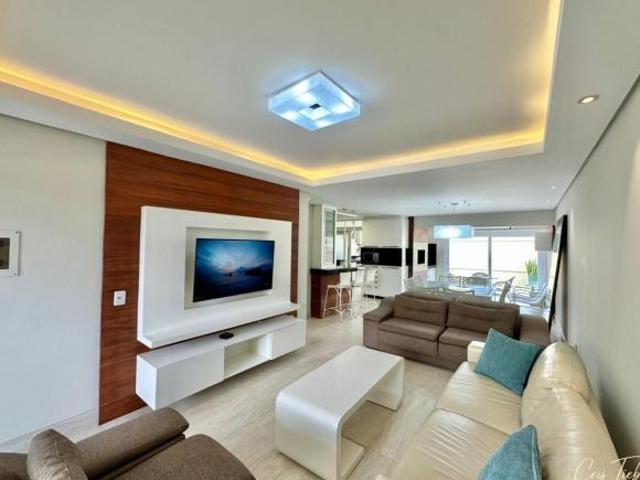 Sobrado mobiliado junto ao mar com lazer completo – Xangri lá