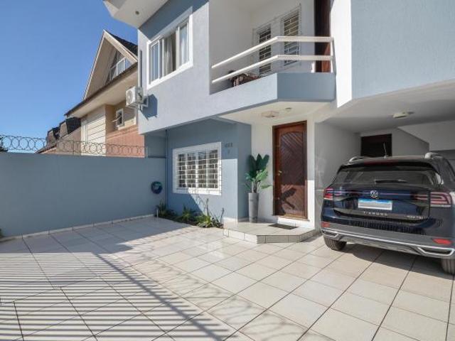Sobrado mobiliado no Xaxim166m²4 dormitórios, send