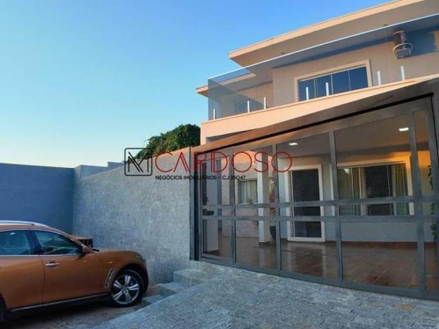 Sobrado moderno com quintal, área gourmet e 3 quartos no Vale Parkway – D99