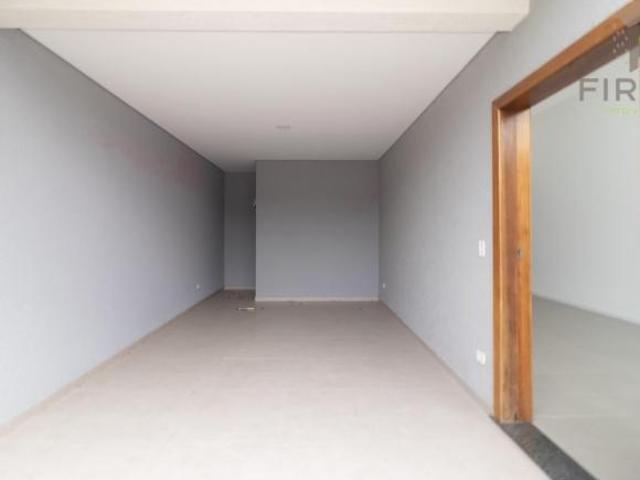 Sobrado moderno com 147m² no Capão da Imbuia