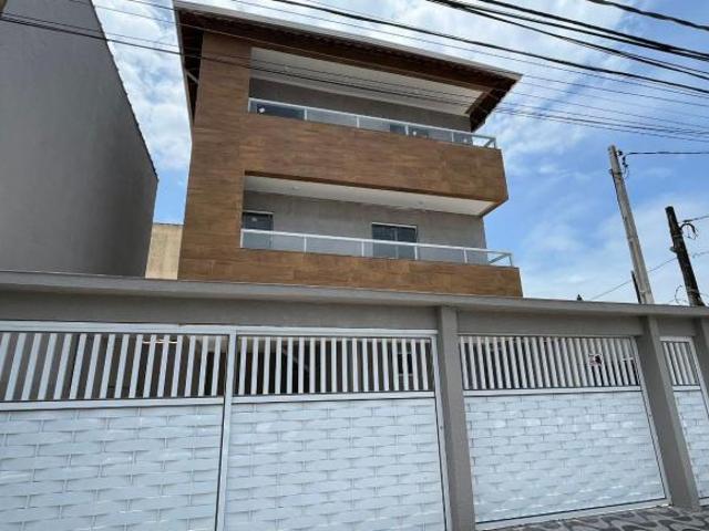 Sobrado moderno com 2 dormitórios, quintal privativo e financiamento – Vila Mirim, Praia Grande/SP