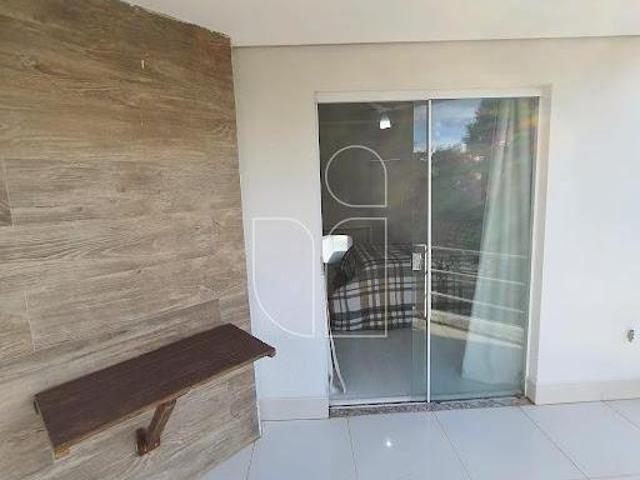 Sobrado moderno com 3 suítes em Jardim Parati