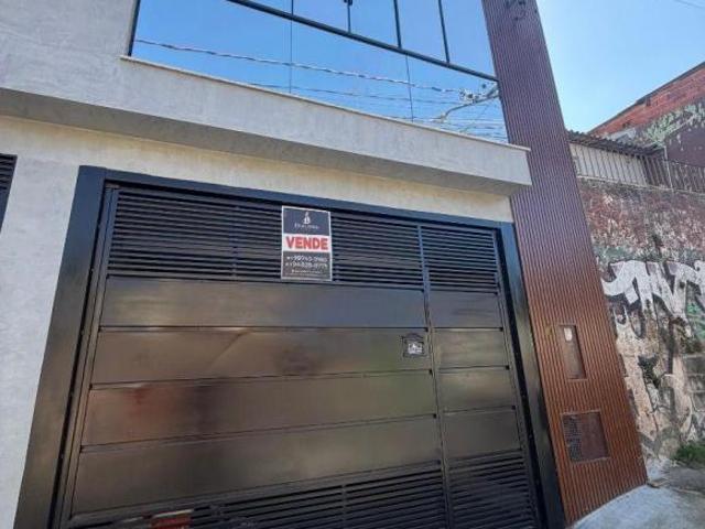 Sobrado Moderno à Venda no Jardim Anchieta em Mauá com 3 Dormitórios e 2 Vagas