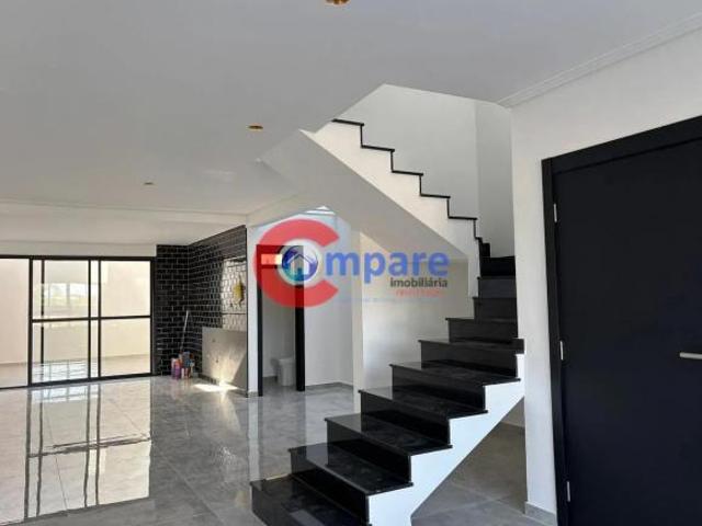 Sobrado moderno à venda no Parque Flamengo 3 suítes, 140m², pronto para morar