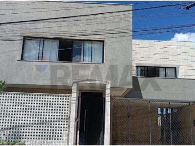 SOBRADO MODERNO DE ALTO PADRÃO À VENDA EM VICENTE PIRES – RUA 02