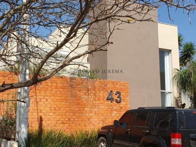 Sobrado Moderno em Condomínio