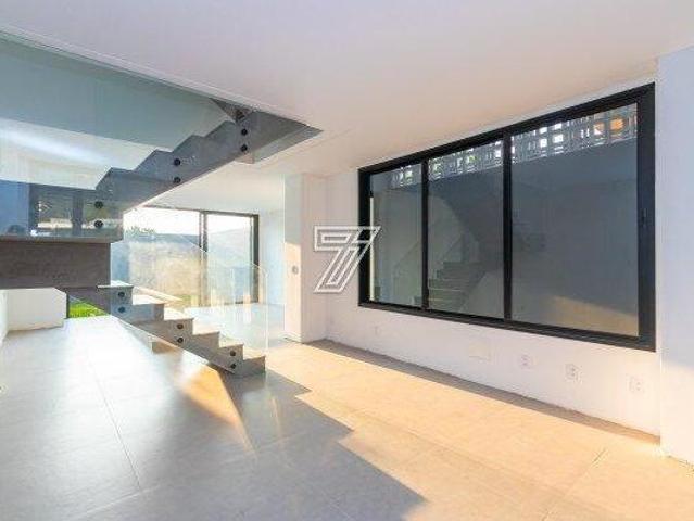 Sobrado Moderno no Ecoville | 3 Suítes | Excelente Localização