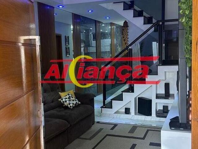 Sobrado Moderno no Jardim Adriana