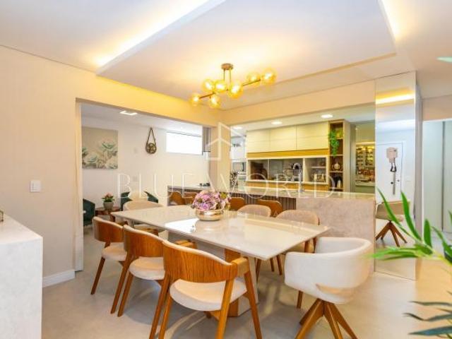 Sobrado moderno, porteira fechada, com 287m² no ba