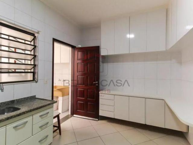 Sobrado Mooca 2 dormitórios sala cozinha banheiro 1 vaga