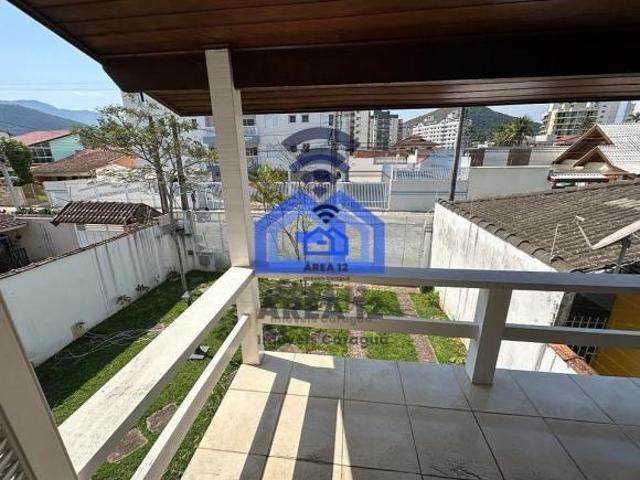 Sobrado na Martim de Sá com 3 suítes, sala em 2 ambientes, copa, cozinha, banheiro, área de serviço