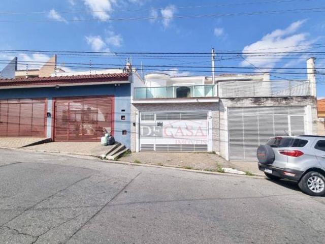 Sobrado na Mooca com 3 dormitórios com 1 suíte e 2 vagas de garagem