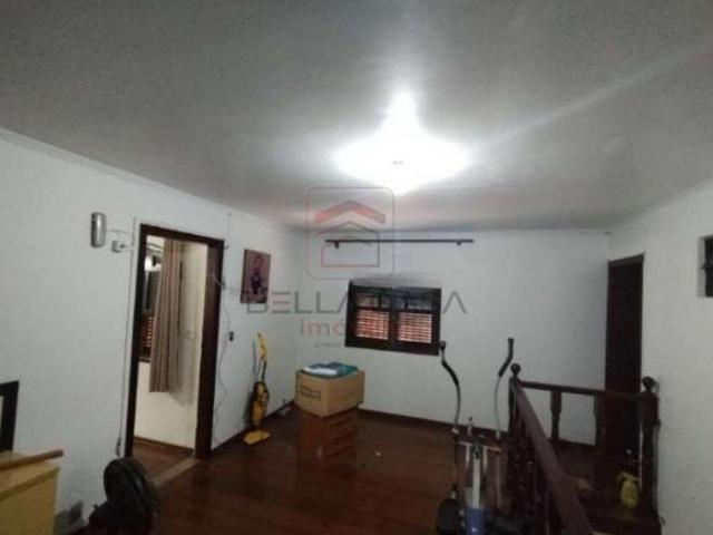 Sobrado na Mooca, 240m2, 05 quartos sendo 03 suítes e 03 vagas de garagem