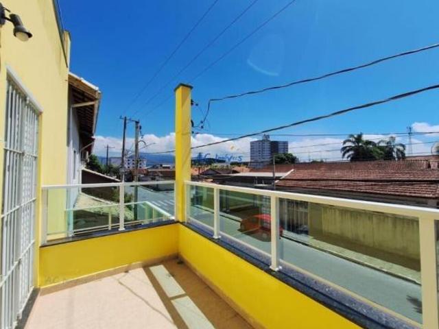 Sobrado na Ocian 2 dorms Mobiliado Financia e Apenas 400mts da praia!
