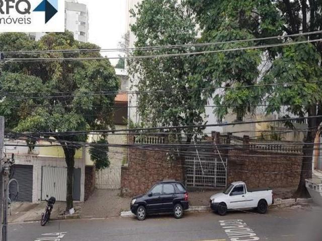 Sobrado na Avenida Bosque da Saúde, podendo ser residencial ou Comercial ou para construir algum pré