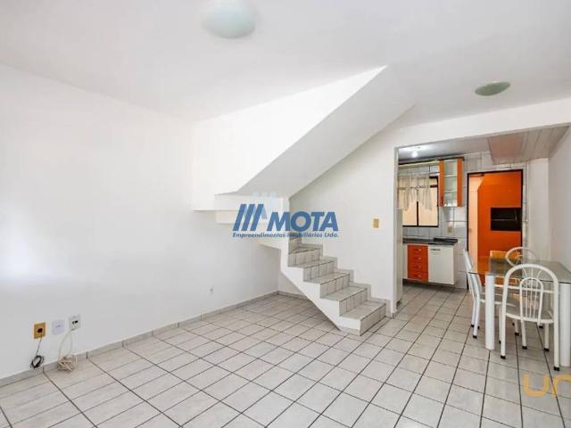 Sobrado na do Barigui Cidade Industrial Curitiba PR, aluguel por R$ 1.800
