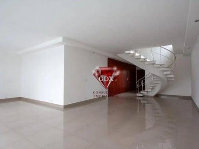 Sobrado na Granja Julieta