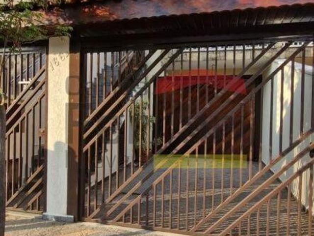 Sobrado na Parada Inglesa com 3 dormitórios, 3 suítes, 4 vagas, churrasqueira, entrada lateral