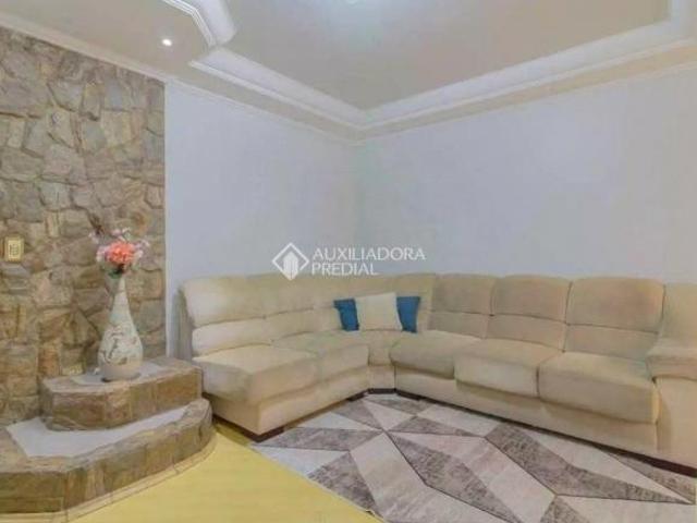 Sobrado na Vila Alto de Santo André, em Santo André, com 203m² de área construída