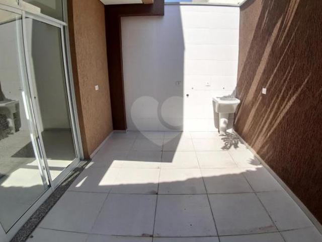 Sobrado na Vila Augusta pertinho de amplo comercio da Rua Conego Valadão
