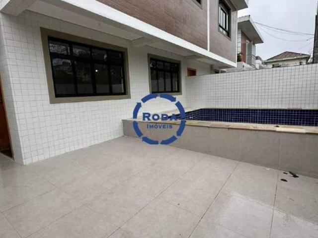 Sobrado na Vila Belmiro com 3 suítes, piscina e 2 vagas