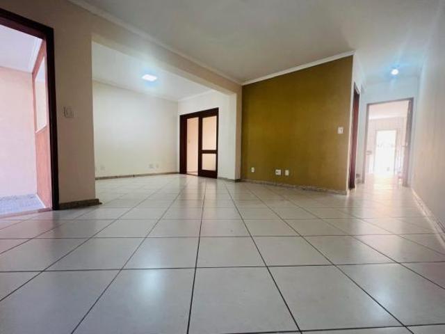 Sobrado na Vila Galvão, Guarulhos – 3 dormitórios, 3 suítes e 2 vagas