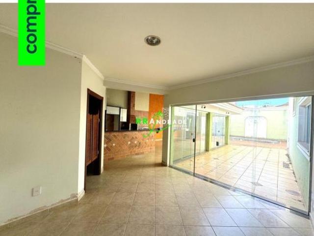 Sobrado na Vila Nicácio