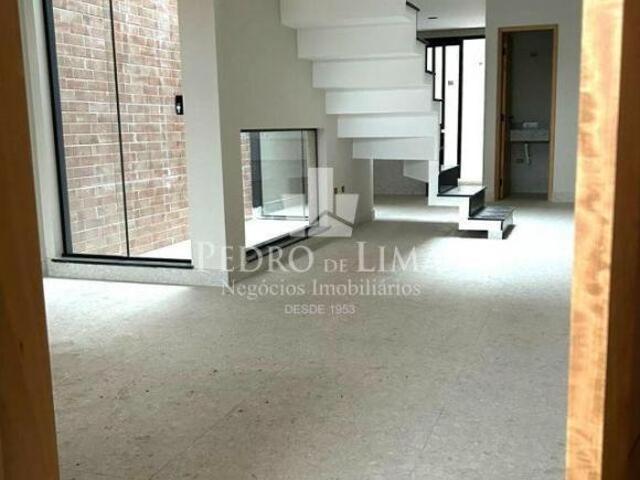 Sobrado na Vila Prudente 3 suites, 2 vagas de garagem, espaço gourmet