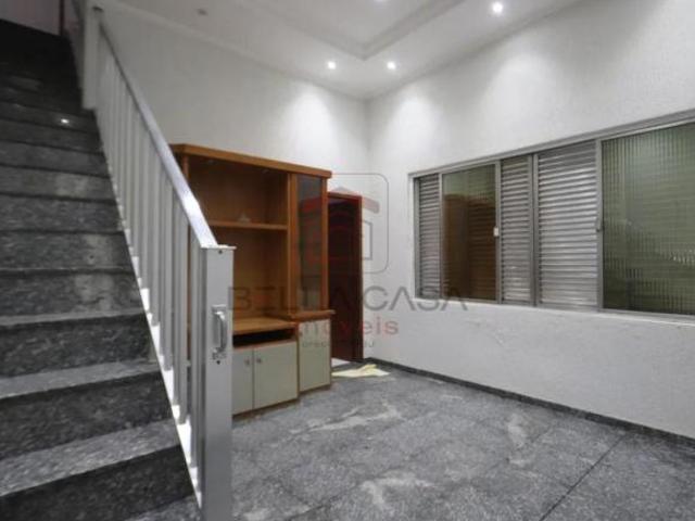 Sobrado na Vila Prudente, 03 quartos sendo 01 suíte e 01 vaga