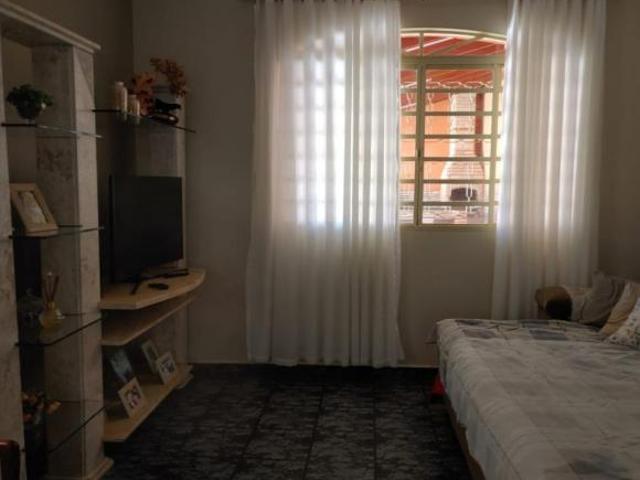 Sobrado na Vila Virginia com 2 Quartos | Só aqui na Imobiliária Rosa e Rangel