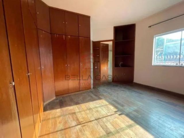 Sobrado na Vila Zelina, 03 quartos sendo 01 suíte e 02 vagas