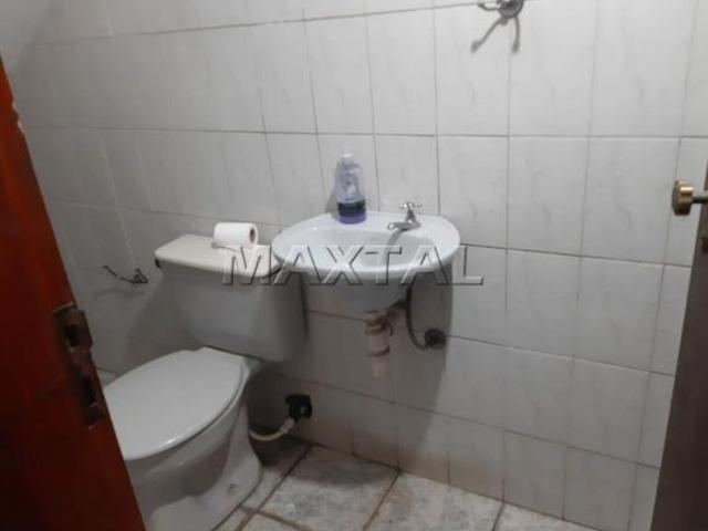 Sobrado na Zona Norte, no Bairro do Limão, 2 Dormitórios sendo 1 Suíte, 6 Vagas, com 310m²